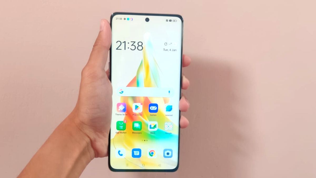 Oppo Reno 8T 5G first impressions: A sparkling flagship in town